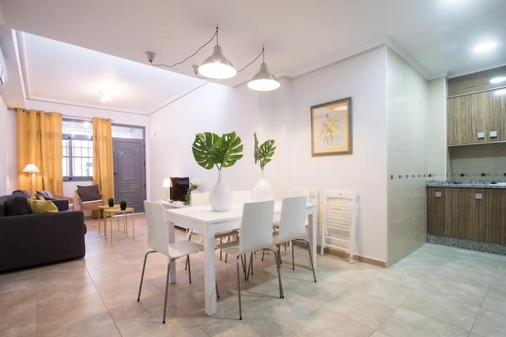 Enjoy Life In Our Apartment. Wifi + Parking - Catral