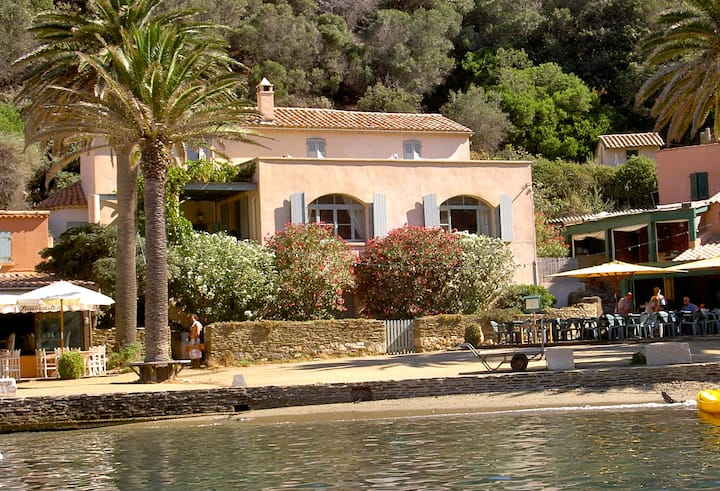 Maison De Port Cros - Parc national de Port-Cros