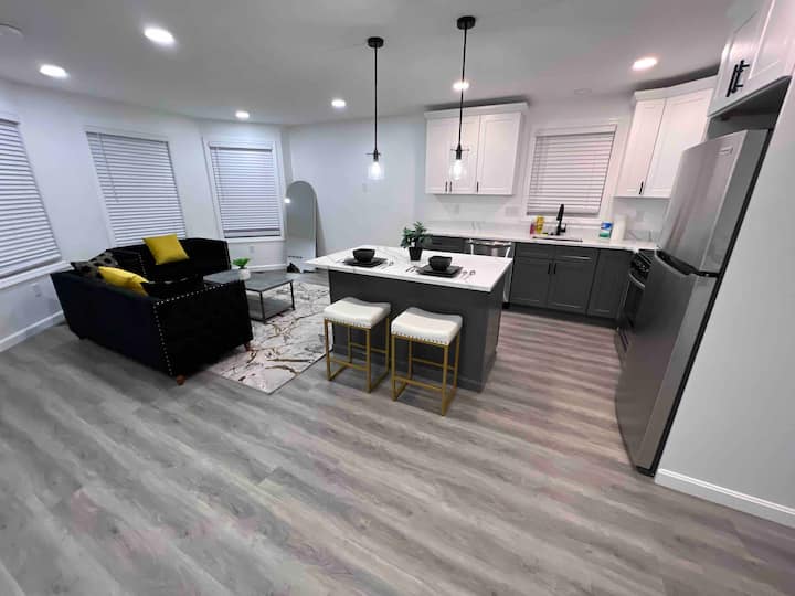 Luxurious Room With Private Bathroom C - Providence, RI