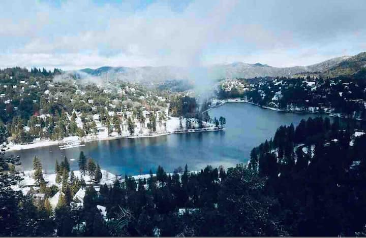 Gorgeous Lake Views Abound In This Model Home! - San Bernardino, CA