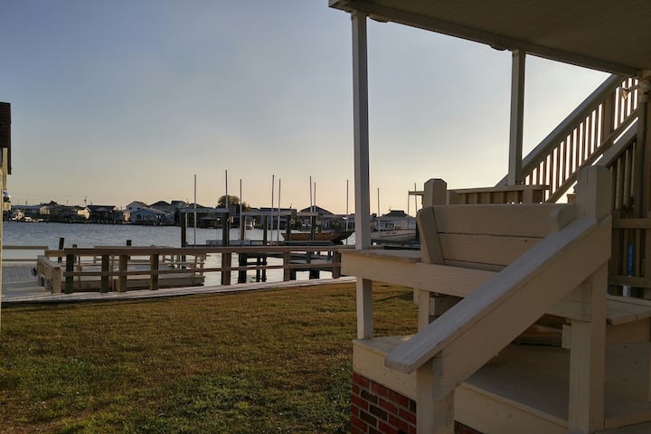 Water Front Get-away! - Atlantic Beach, NC