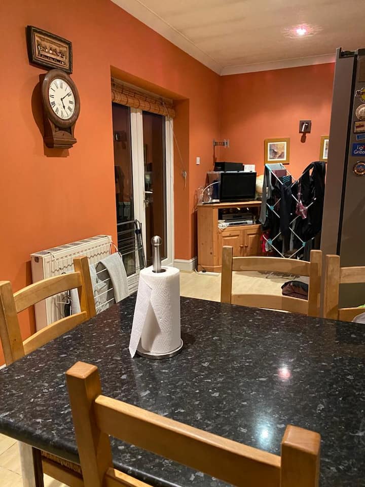 Cosy Room - Heart Of Bournemouth (House Share) - Bournemouth