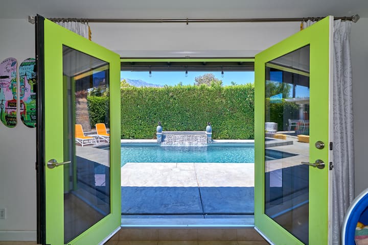 Pineapple Splash! Privacy! Modern And Fun! Pets Ok - Palm Springs, CA