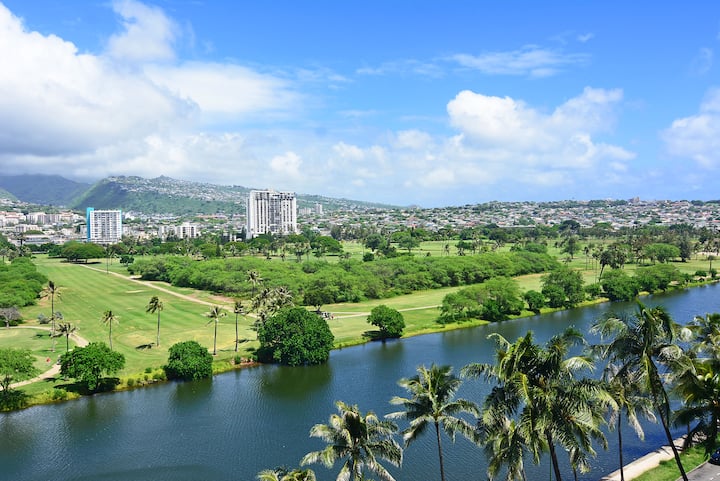 Waikiki Mountain View! Free Parking & Pool! Fv1217 - Honolulu, HI