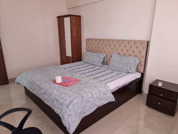 "Platinum" 1bhk With Ac Bedroom - Pune