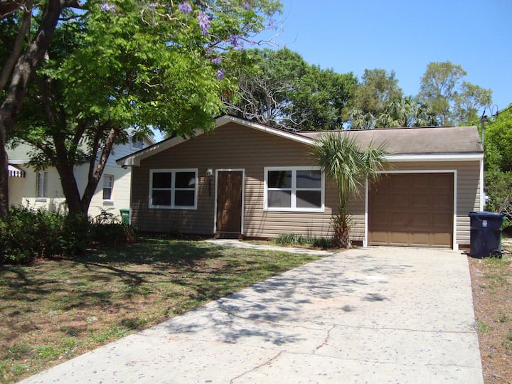 Tampa Double Quarters - Tampa, FL