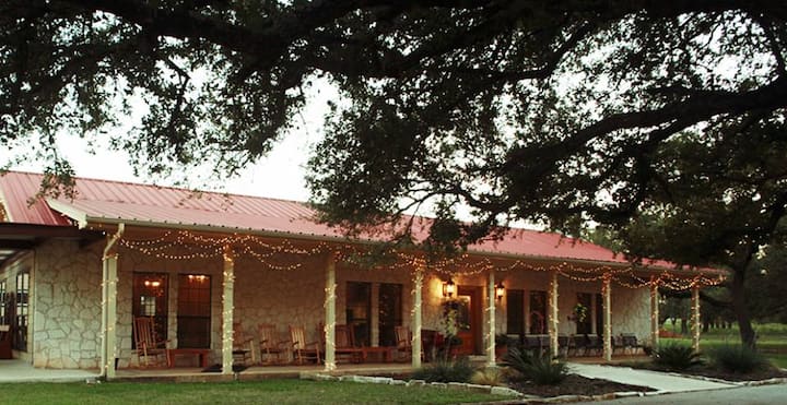 The Ruby Ranch Lodge - Main Lodge - Kyle, TX