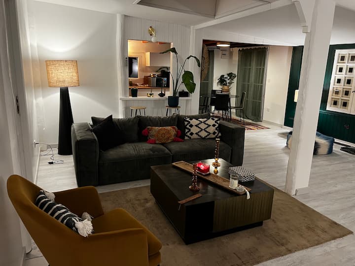 Adorable Maison Isolé Avec Parking Inclus - Perpignan