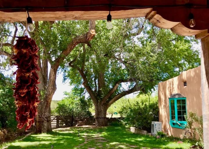 Historic Santa Fe Ranch House Retreat - New Mexico