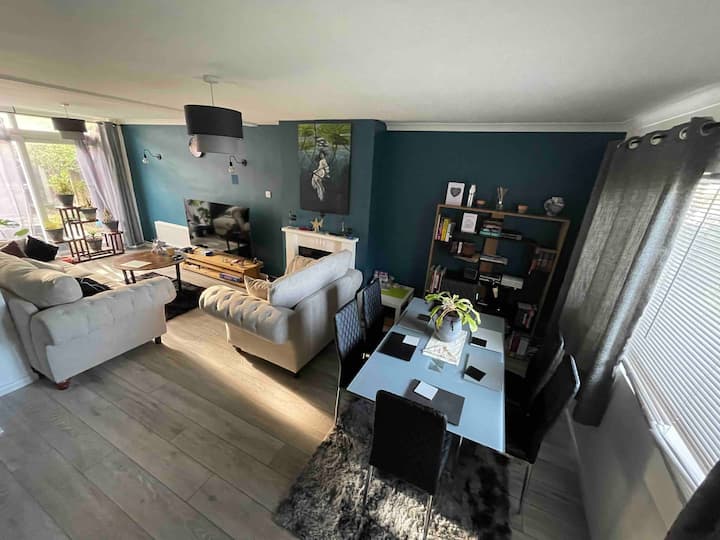 Great Amazing 3 Bed Townhouse - Basildon
