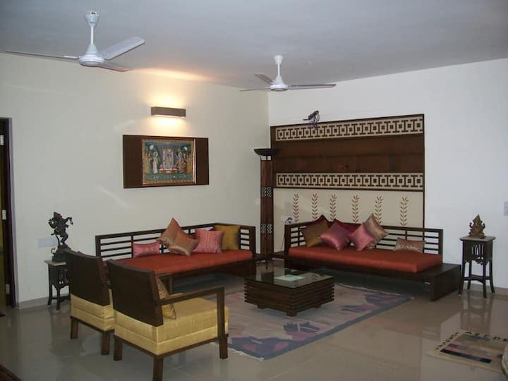 Tasteful Ethnic Cozy Apartment - Ahmedabad