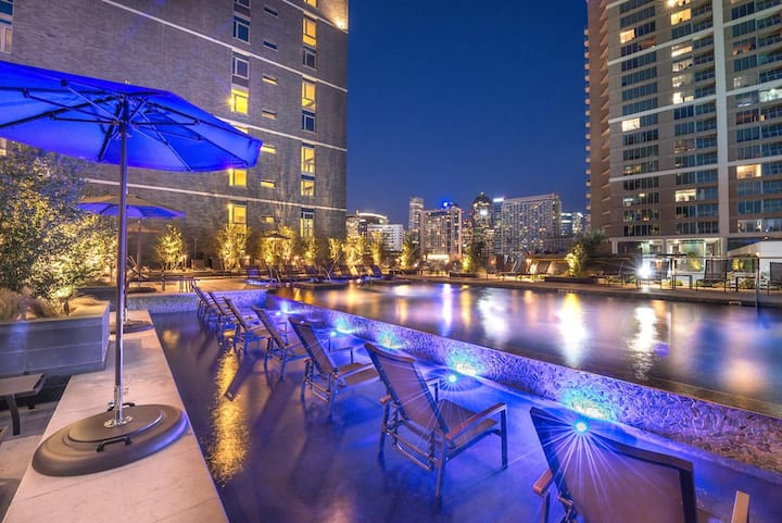 Dallas Downtown Historic District Vacation Rentals & Homes - Dallas, TX ...