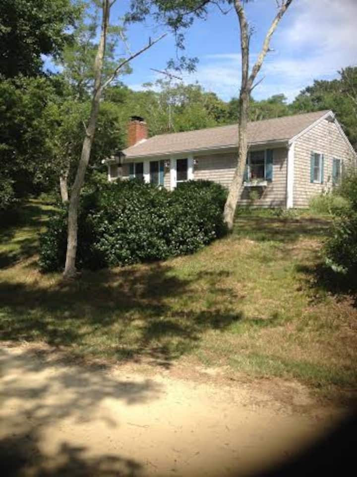 Wellfleet-charming Secluded Cottage - Wellfleet, MA
