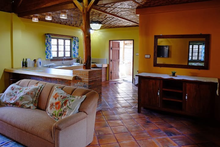 Camlann Cottages (Self-catering Bungalows) - Dumaguete