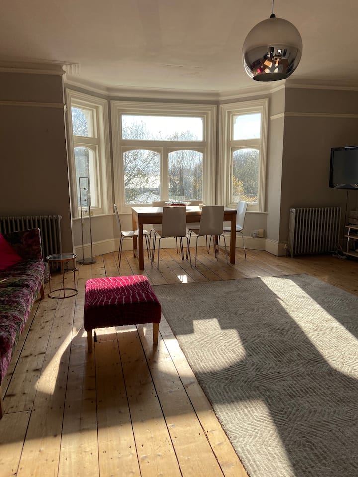 Beach View Apartment In Worthing, Private Room - Steyning