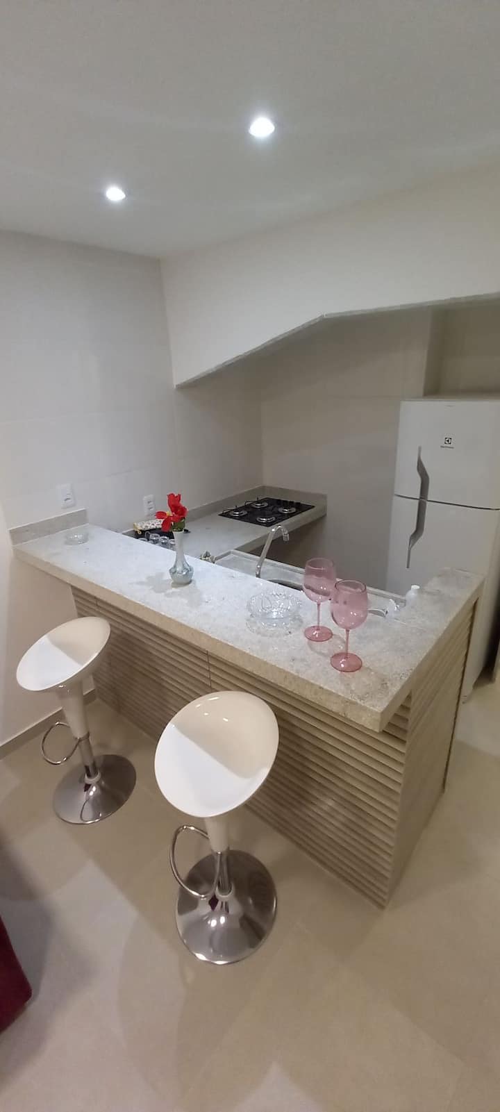 Espaço Inteiro .
Apartamento Aconchegante No Coração De Copacabana.
Proximo Da Praia, Venha Aproveitar O Melhor Em Um Dos Bairros Mais Clássicos Da Cidade Maravilhosa! - Rio de Janeiro