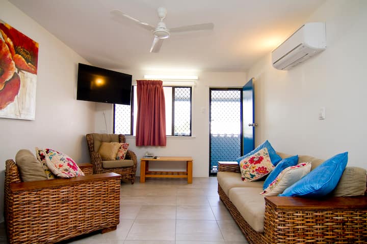 Comfy Beachside Family Retreat - Bowen