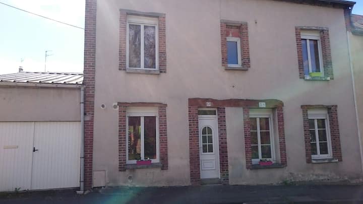 Chambre Privé Chez L’habitant Dans Maison De Ville - Château-Renault