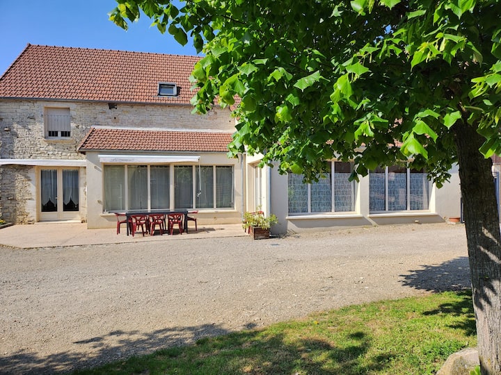 Bergerie D'oudun
Gîte De La Grange Avec Jacuzzi - Nitry