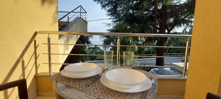 Lovely Apartment With A Private Terrace, Sea View - Opatija