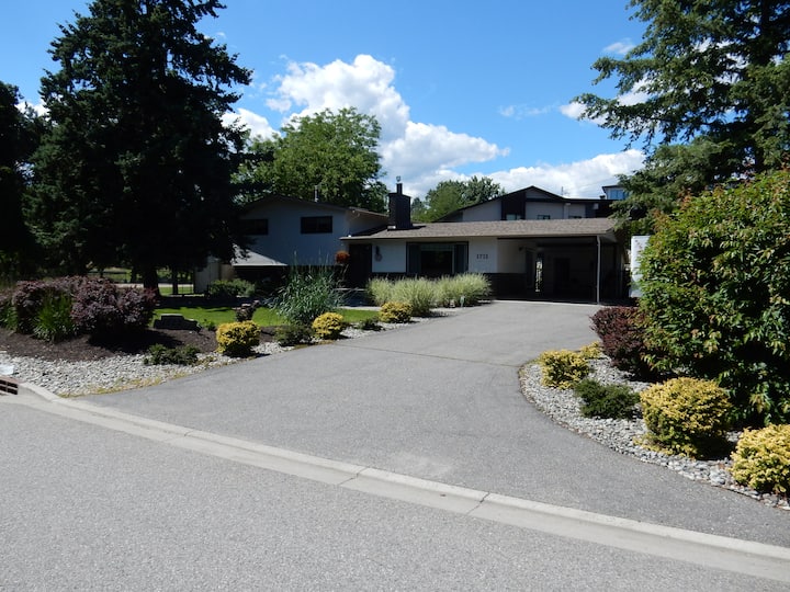 Private Beautiful Guest Suite In Central Kelowna - Kelowna