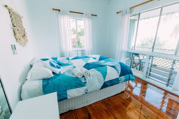 Great Keppel Island Beach House - Houses for Rent in The Keppels ...