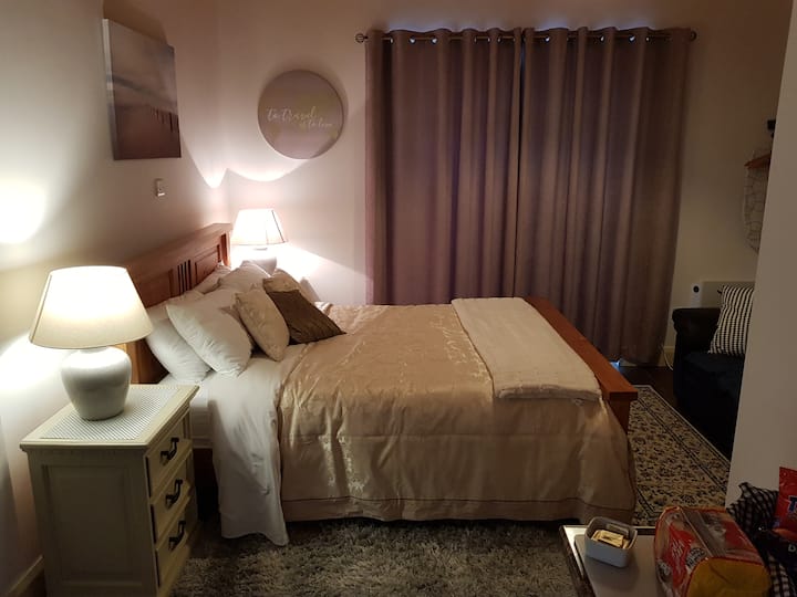 Luxury Suite (2) Next To Johnnie Fox's Pub. - Dún Laoghaire