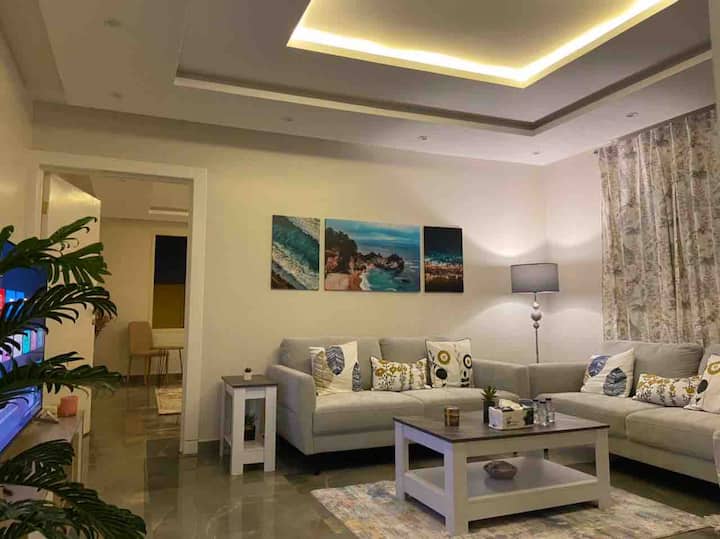 شقه (غرفه+صاله)مطله على المركز المالي بدخول ذاتي - Saudi Arabia