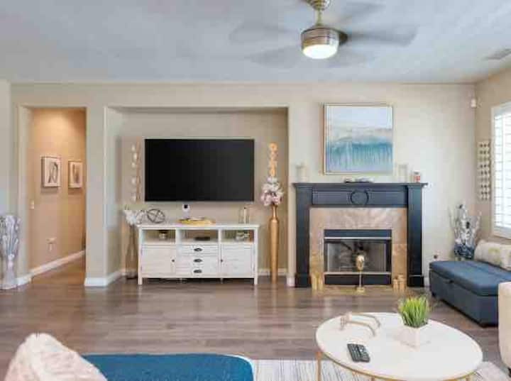 *Grant Getaway* Pickleball/golf/walk To Festivals - Indio, CA