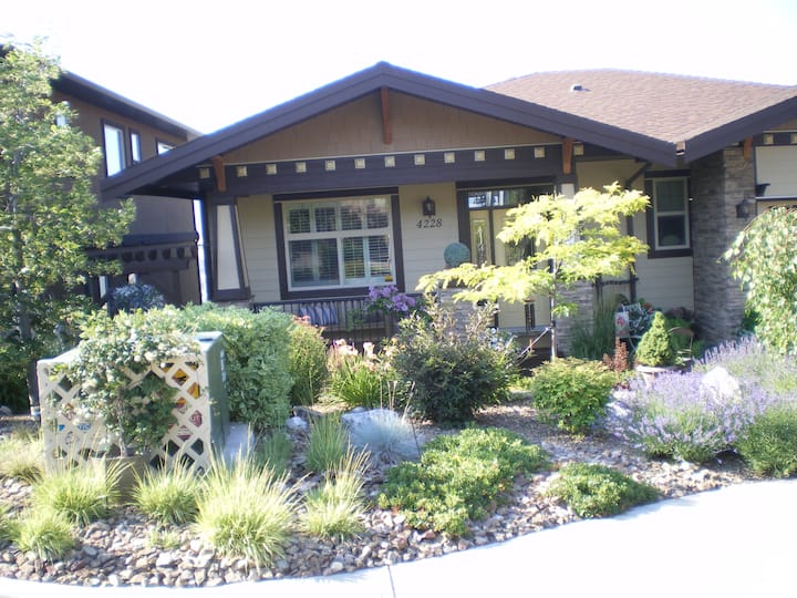 Beautiful Suite With Stunning View - Vernon