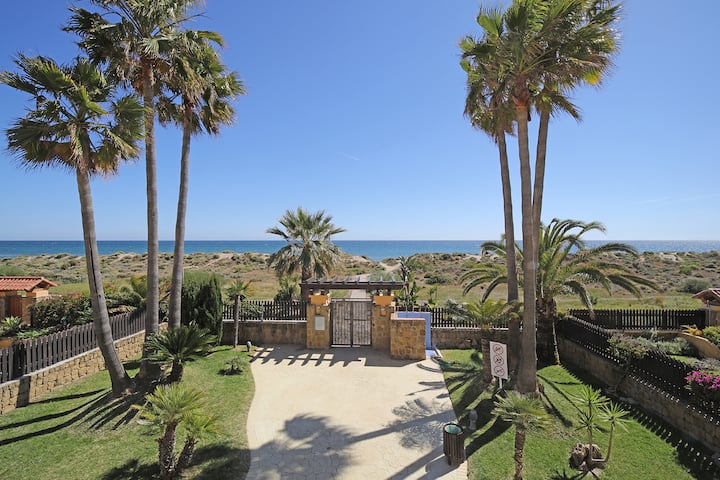 Renovated Duplex Penthouse In Beachfront Resort - Marbella