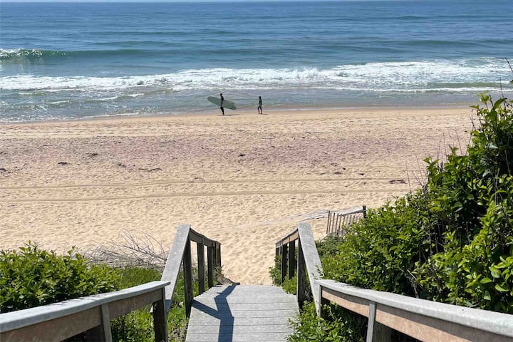 Oceanfront Private Beach Walk To Town,surfside Ave - Montauk, NY