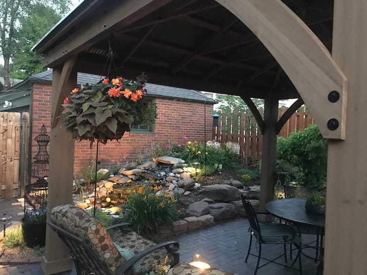 Aksarben Charm-comfortable, Private, Midtown Oasis - Omaha, NE
