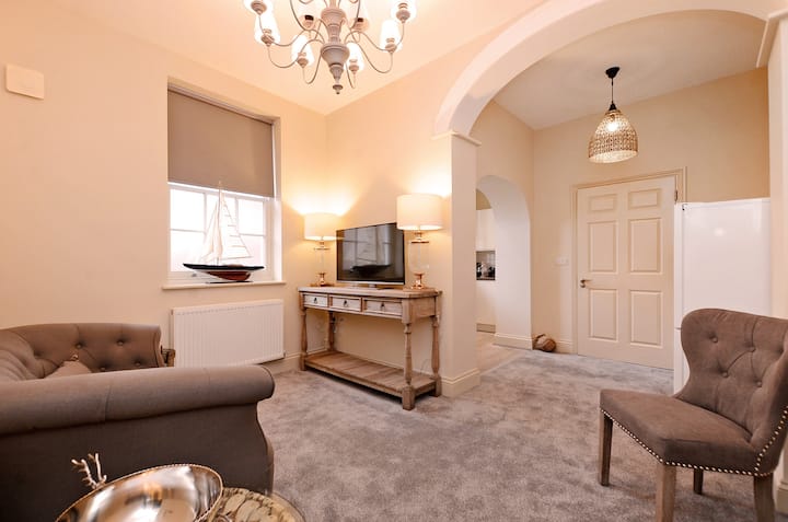 Classic Georgian Elegance | Stylish City Apartment - Sheffield