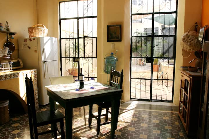 Casa Walker, Santiago Charmer - Merida