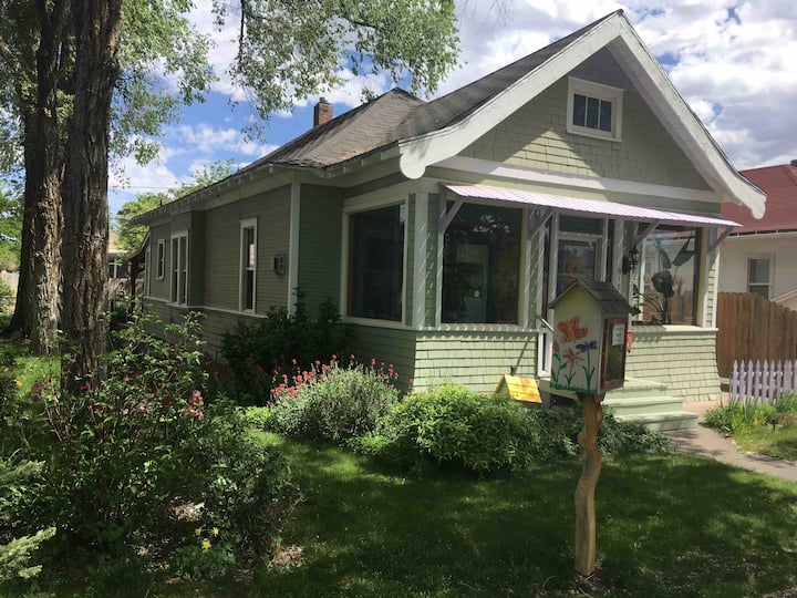 Comfortable Downtown Charmer ~ Come Visit! - Grand Junction, CO