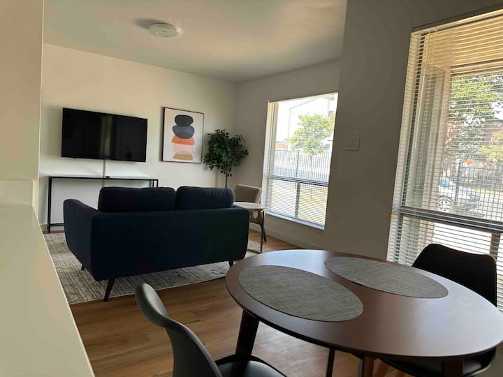 Modern 1 X1 | Near Domain| Wifi | Tv | Parking B - Austin, TX