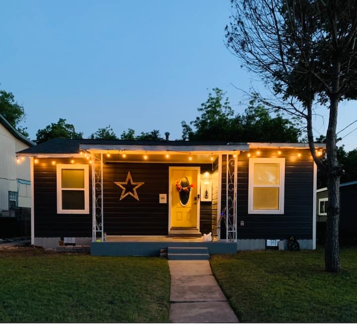 Niosaretreat Near Downtown - San Antonio, TX
