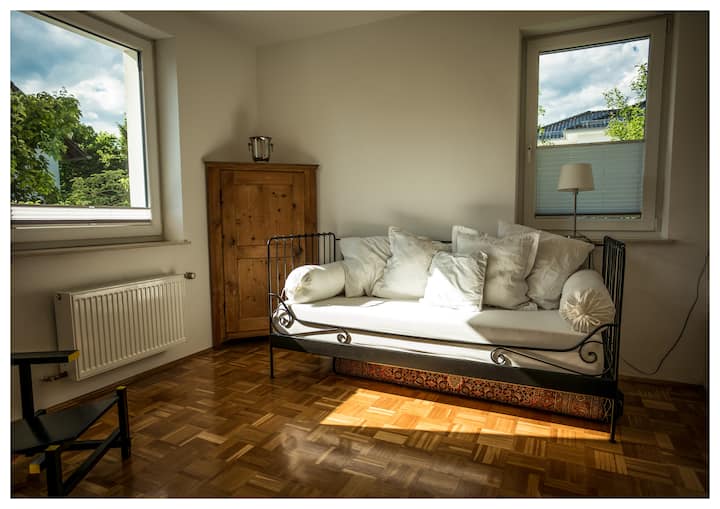 Schöne 2-zimmer-wohnung Mit Gartenblick - Kassel