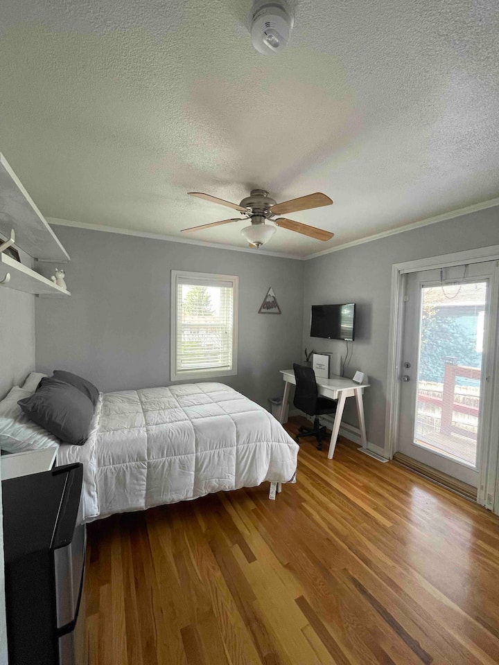 Spacious Private Room, In Residential Home. Cat Ok - Denver, CO
