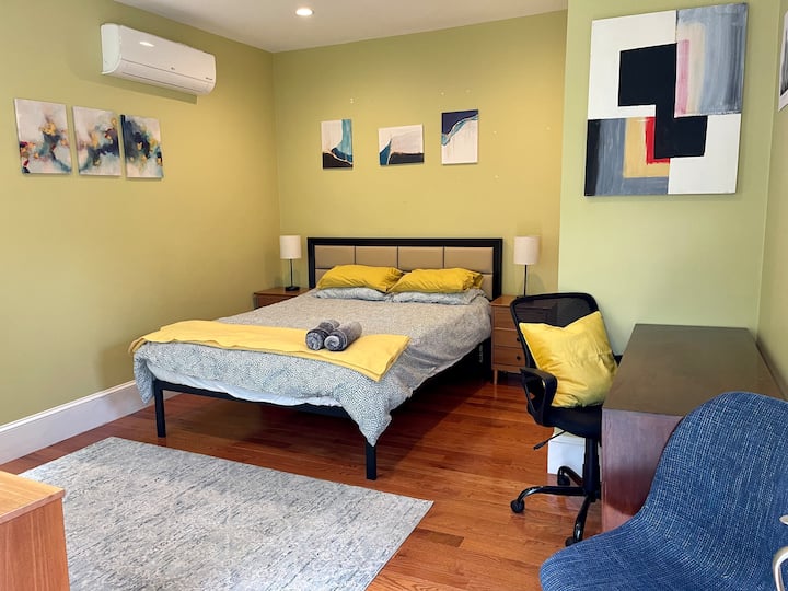 Walk To Harvard, Mit, Central, Subway, Book Now - Cambridge, MA