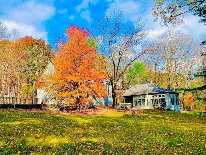 Berkshires Secluded Cottage With Fireplace - Mount Washington State Forest, Mt Washington