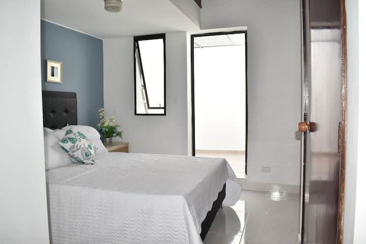 Apt 202, Sol De La Catellana - Medellín