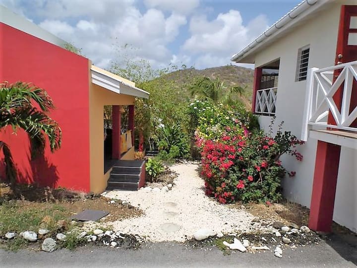 Don Genaro Apartment "L" - Curazao