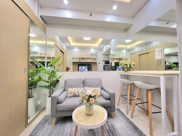 Victorians Home @ Smdc The Grass Tower 4, Sm North - Quezon City