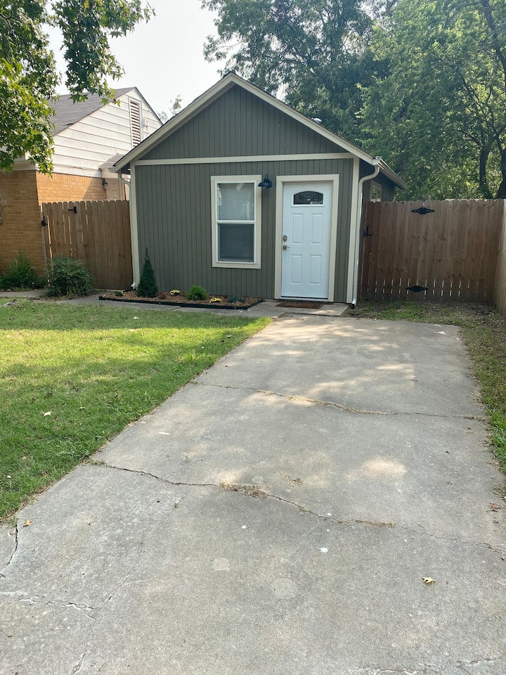 Tiny Home With Private Patio - Norman, OK
