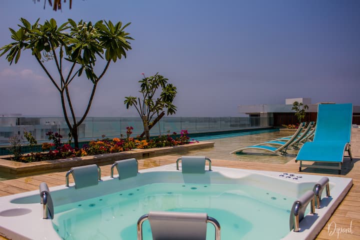 A Unos Pasos Del Mar. Balcón Con Jacuzzi Privado. - Caribe