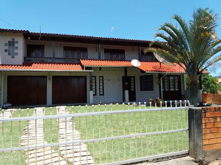 Residência Em Garopaba Para Até 12 Pessoas - Garopaba