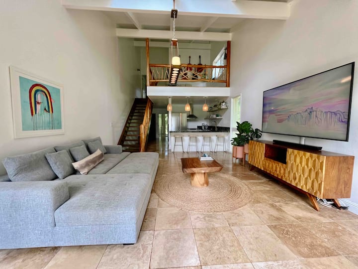 Turtle Bay Charmer (2 Br 2 Ba) - Waimea Bay Beach, HI