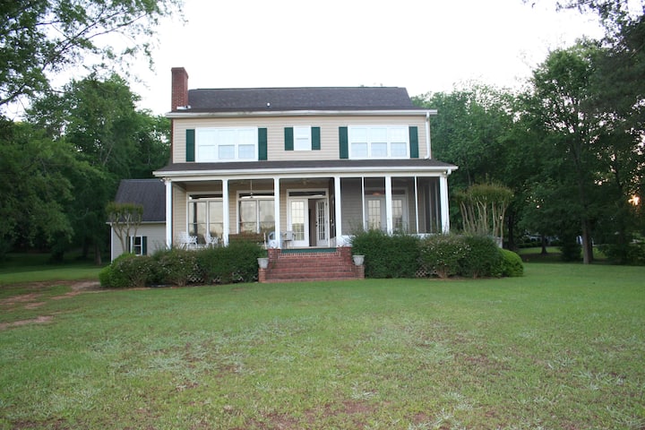 Lakefront Cottage In Private S/d On Lake Oconee - Eatonton, GA